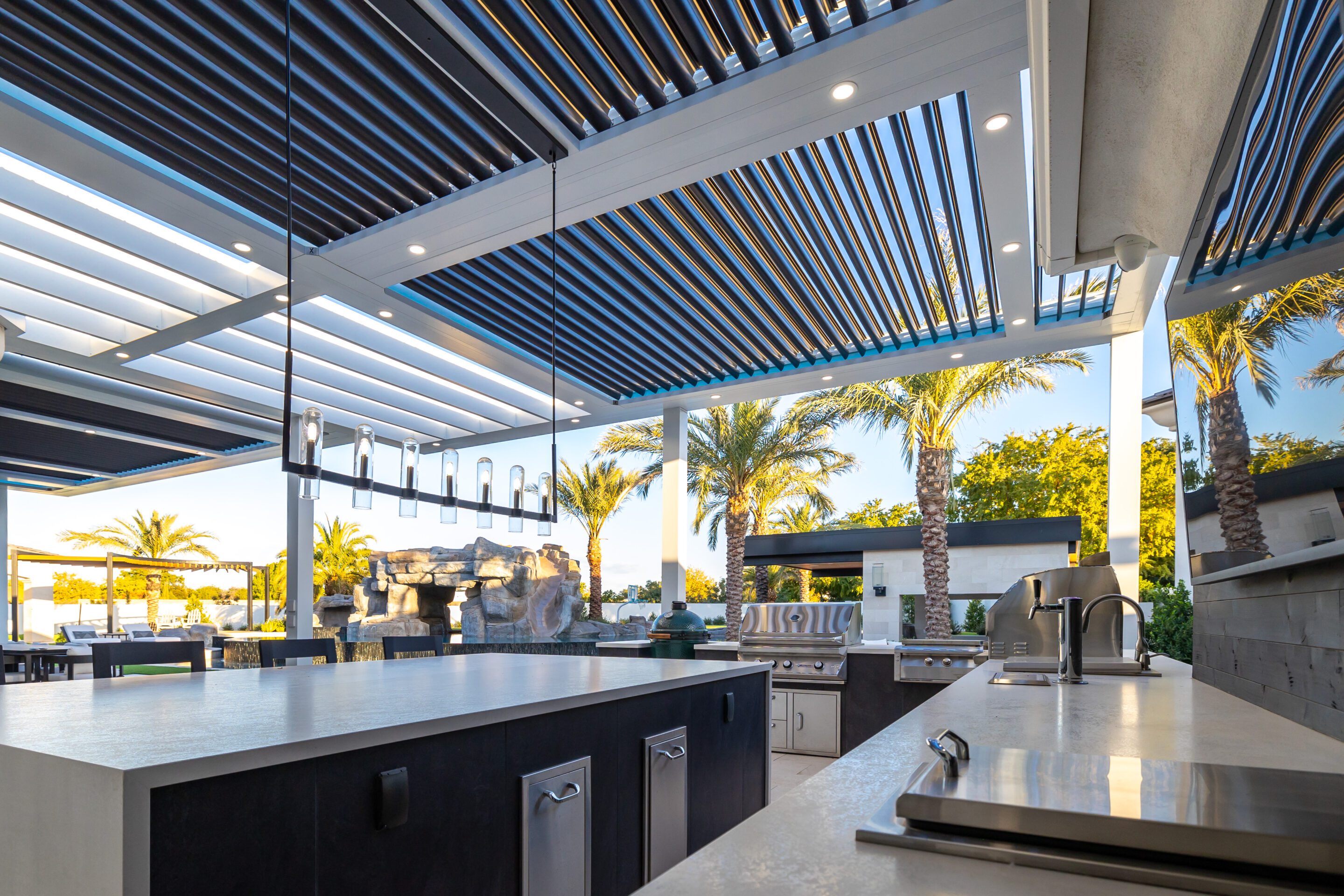 Midwest Outdoor Living | Lighting | Commercial | Can