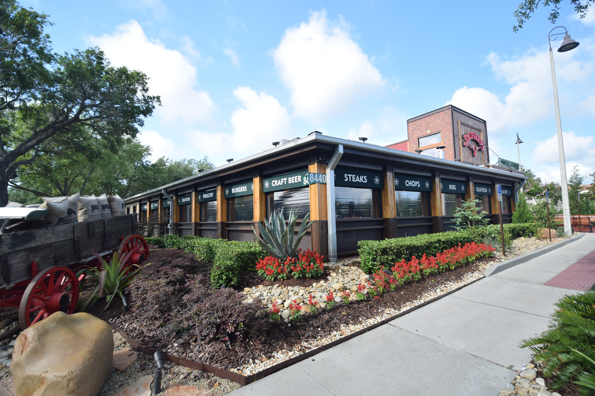 Midwest Outdoor Living | Screens | Commercial